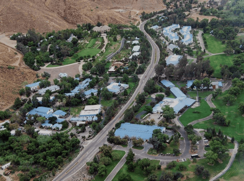 Church Of Scientology – California Village Has All Blue Roofs! Why ...